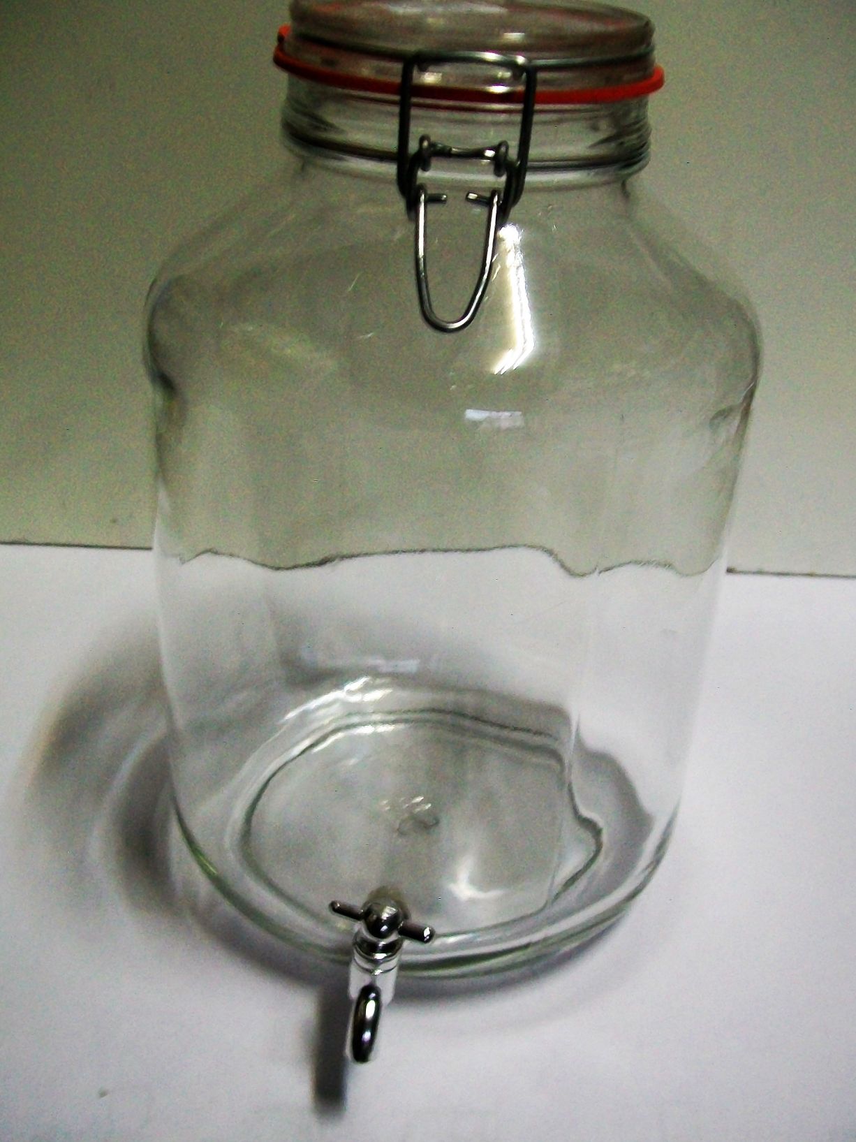 Vaso 5 Litri Ermetico Rubinetto Enotecnica Albese Enologia Vaso 5 Litri Ermetico Rubinetto Enotecnica Albese Enologia